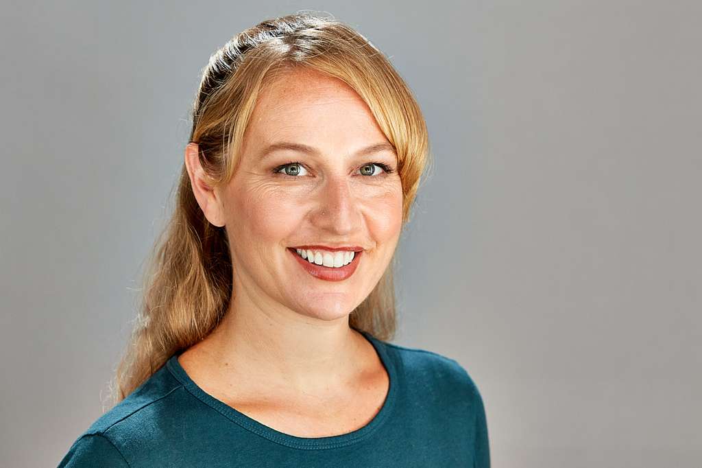 current - Jennifer Le Blanc